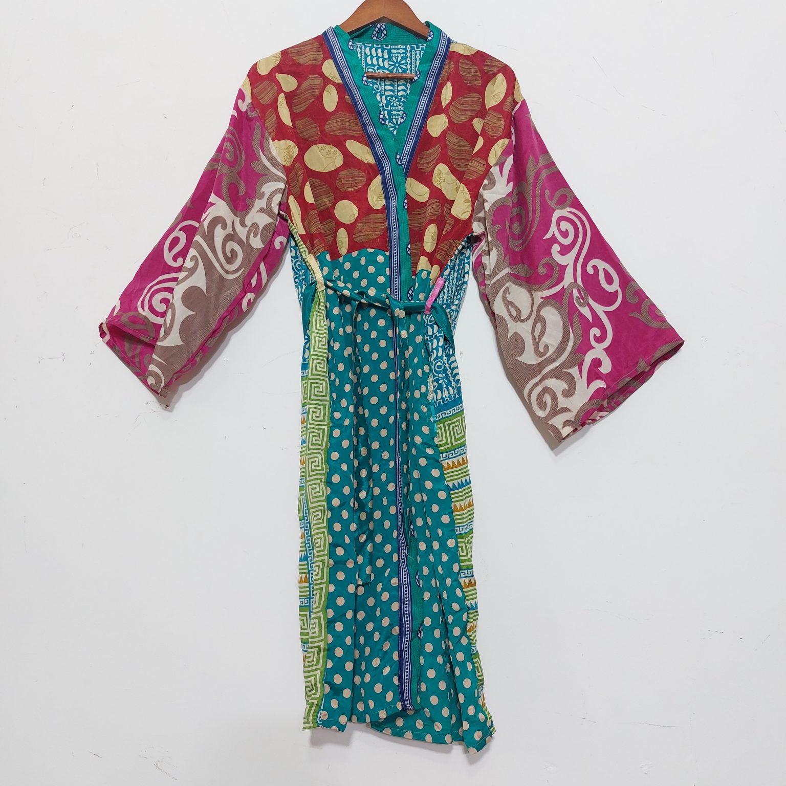 Polka Dot Silk Sari Indian Sleepwear - Vintage Kantha Quilts, Throw ...